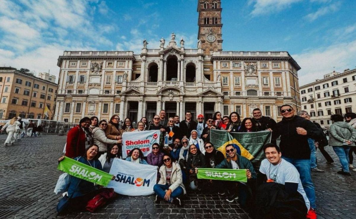 Missão baiana leva imagem de Santa Dulce ao Vaticano