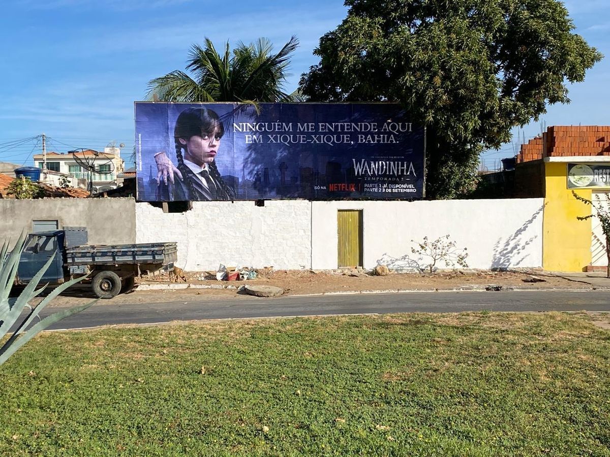'Ninguém me entende aqui em Xique-Xique': Netflix promove Wandinha com ...