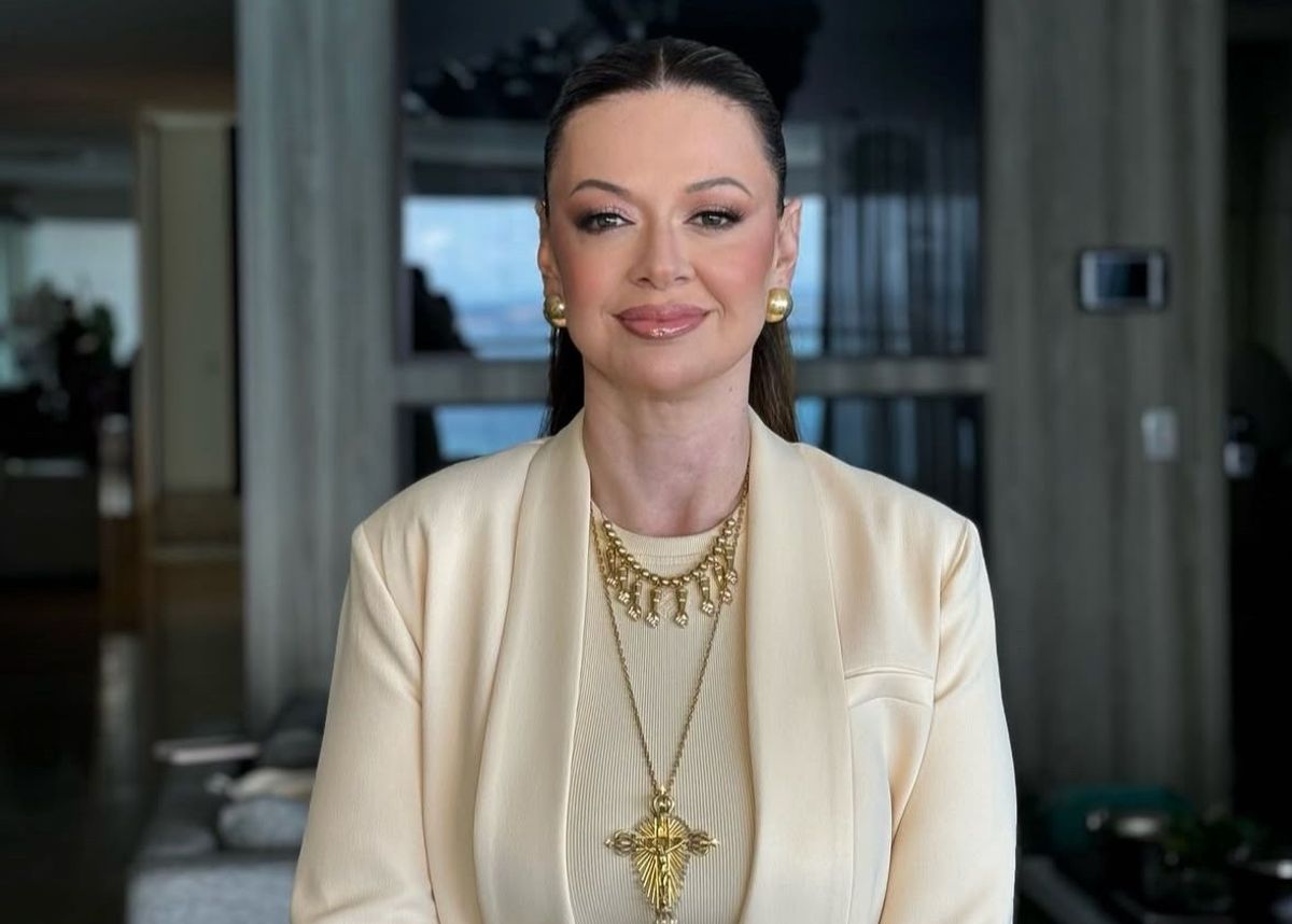 Isabela Suarez toma posse como presidente da Associação Comercial da Bahia