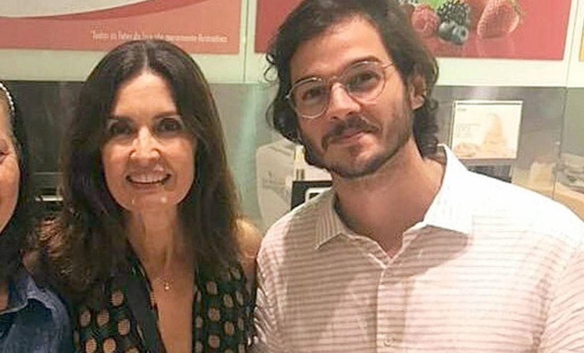 NO EMBALO: De férias em Recife com o namorado, Fátima Bernardes arrisca ...